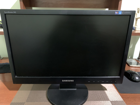 Монитор Samsung