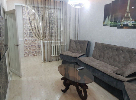 U-12 Продаётся квартира ялангач массив 2/2/4 балкон 1.5*6