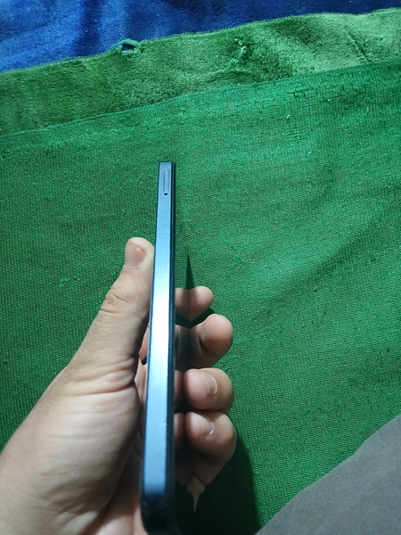 Realme s33 srochni sotiladi
