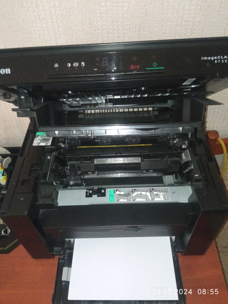 Продаётся принтер Canon MF3010 ImageCLASS