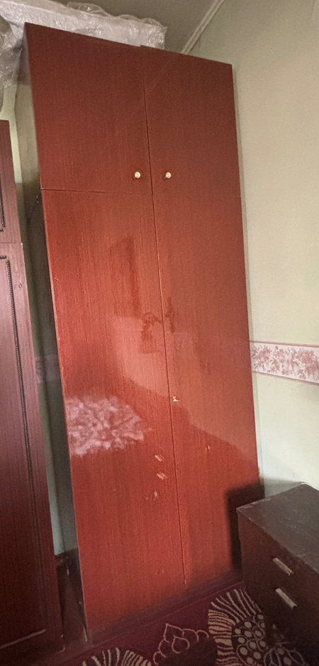 Шкаф двустворчатый