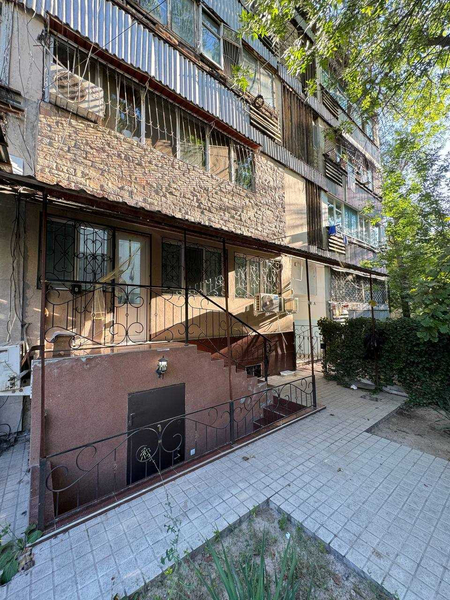 V1816 Продается нежилое помещение На: Ц-2 Аласйкий 95м2