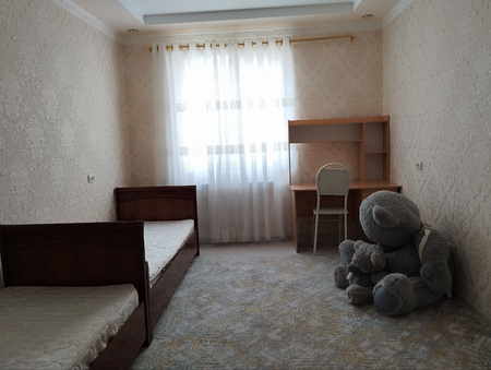 Сдается в аренду трехкратная квартира в крытом со всеми удобствами