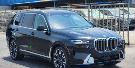 BMW X7 40i 2024.  0 probeg