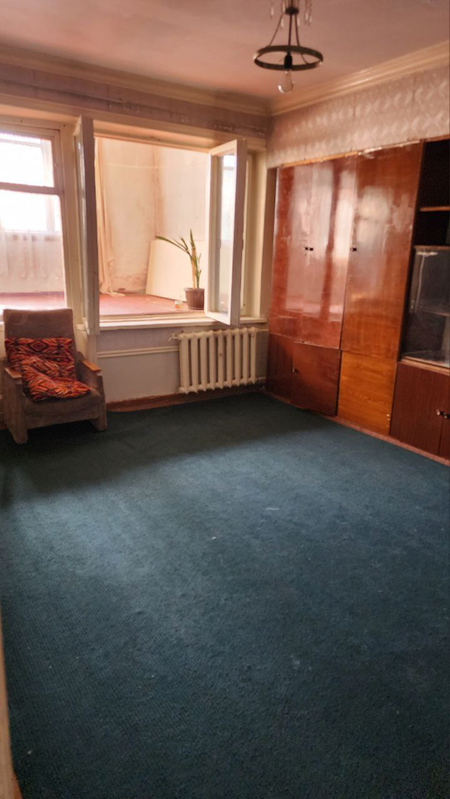 Продам квартира чиланзар ак тепе 1х ком 2*6 балкон
