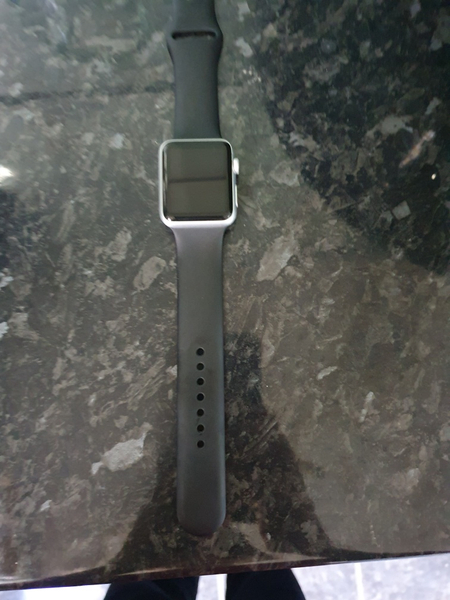 Срочно сотилади appl watch