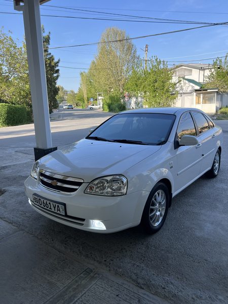 Lacetti 2012 Vikupga beriladi