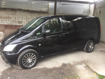 Mercedes Benz Vito