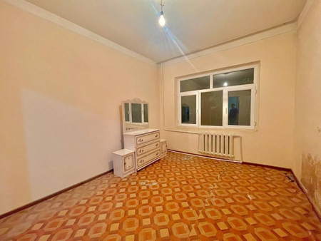 Продаётся 2/1/5 на Себзаре балкон 2/6