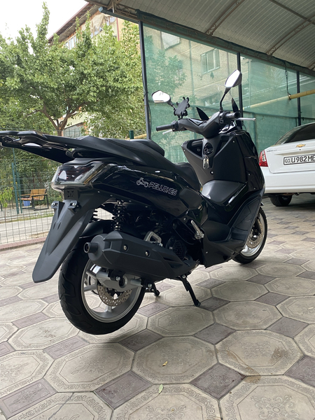 Skuter N Max 150cc ideal