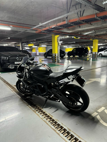 Мотоцикл Yamaha R6