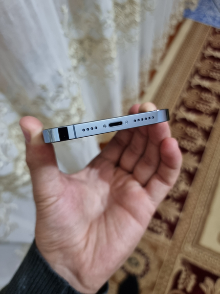 Срочно Samsung S20 5G 128gb Телефон отличном состояние