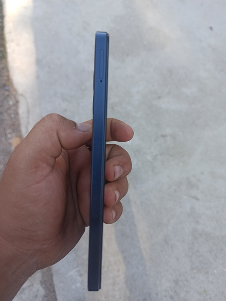 Realme C33  4/64 gb