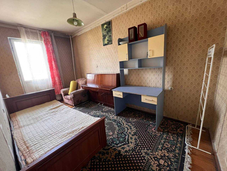 Рынок Чорсу 3-комнатная 3/9 71 м² раздельные комн среднее состояние