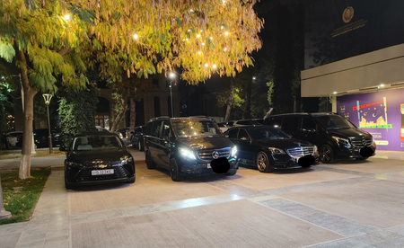 Türklere özel günü birlik veya üzün süre için taksi ve başka hizmetlar