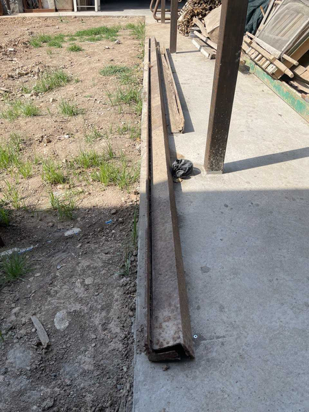 Уголок металлический б/у 100х100х10