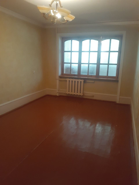 Метро Максим Горький , 3/2/5 , кирпич , 70м2 , 87 000 у.е