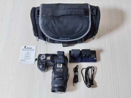 Sony Cyber-shot DSC-F828 Фотоаппарат в хорошем рабочем состоянии.