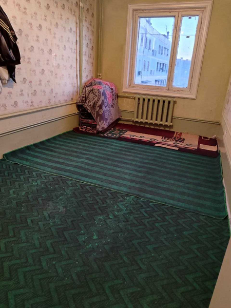 Алгоритмда шерикликка 2 хонали уйнинг бир хонаси ижарага берилади