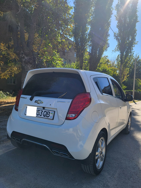 Holati yaxshi, gaz/benzin zor yuradi,mecicar pult