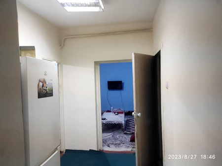 Yakkasaroy tumanida 2 xonali uy sotladi ( Bezmakler) 

Manzil: