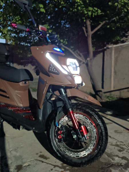 Skuter red line sotiladi 2 3 oy minilgan