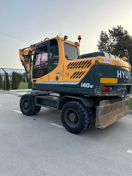 Продажа Экскаватор