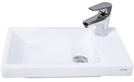Унитаз Grohe и мебельные раквины Creavite