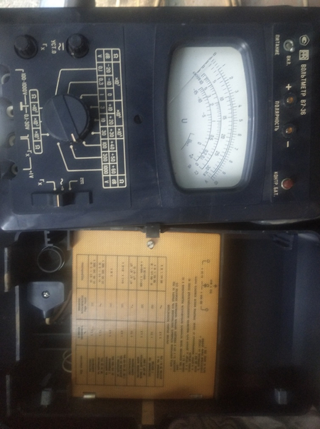 Voltmetr tester sotiladi