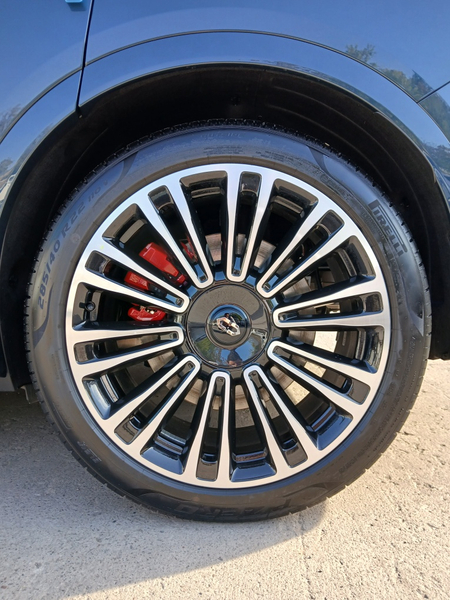 Seres Aito M9 4 WD Ultra Edition