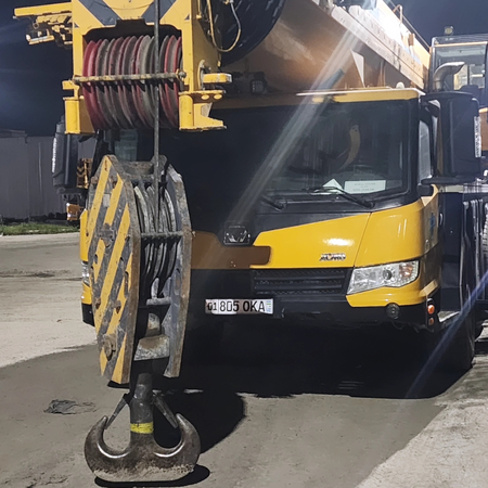 Автокран 220 тонна