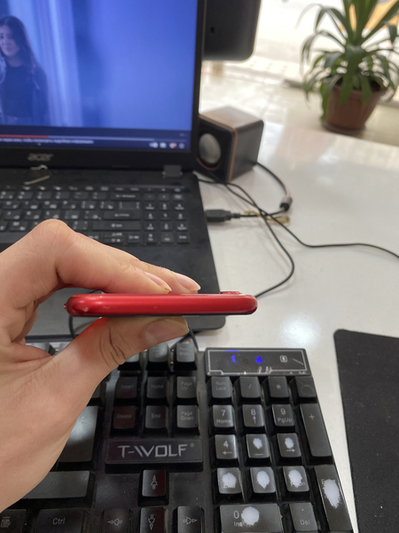 Iphone 8 64 Red Product
