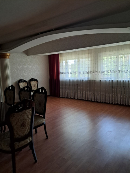 Аренда 4 ком кв м. Космонавтов