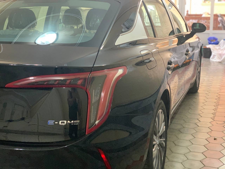 Hongqi e-qm5 450 km