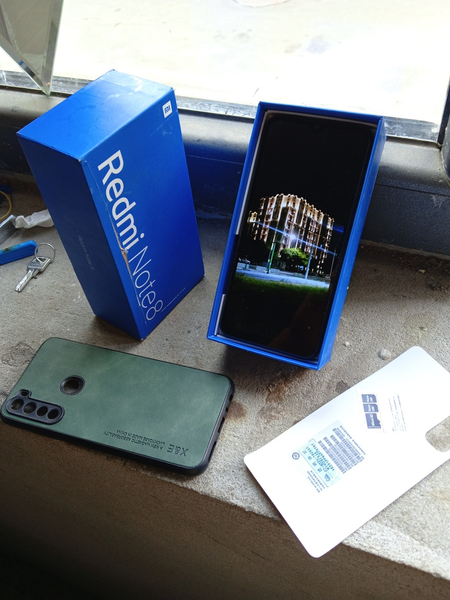 Redmi not 8 yengiday uncha ishlatilmagan orqa steklosi olishgan