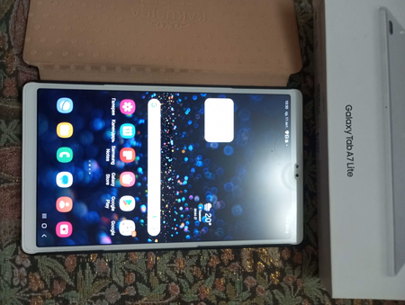 Продам планшет samsung tab a7,недорого