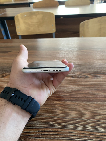 iphone 11 sotiladi obmen bo