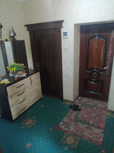 Продаётся 3 комнатная квартира
