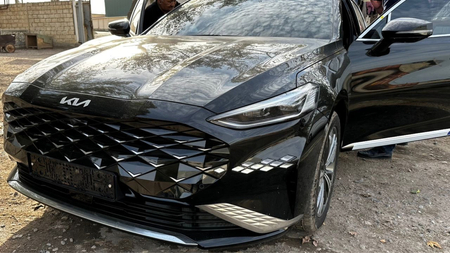 KIA K8 Gibrit...