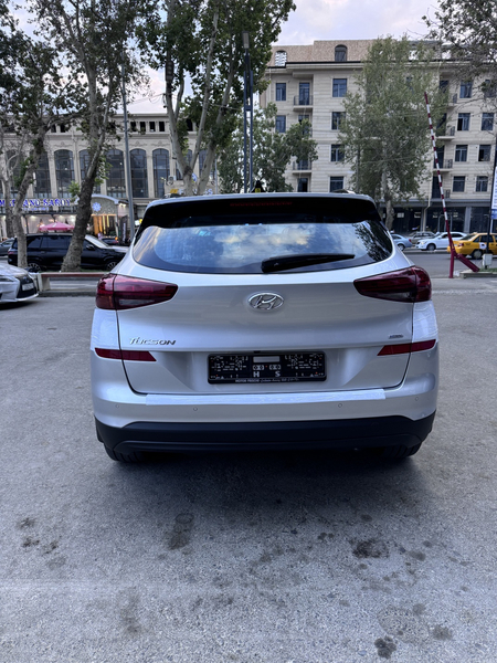 HYUNDAI TUCSON Ishlab chiqarilgan yili 2020 moshina tozza yangi