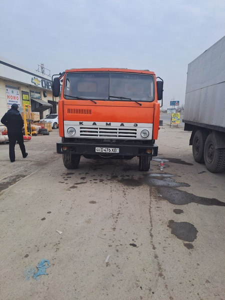 Kamaz samosval sotiladi