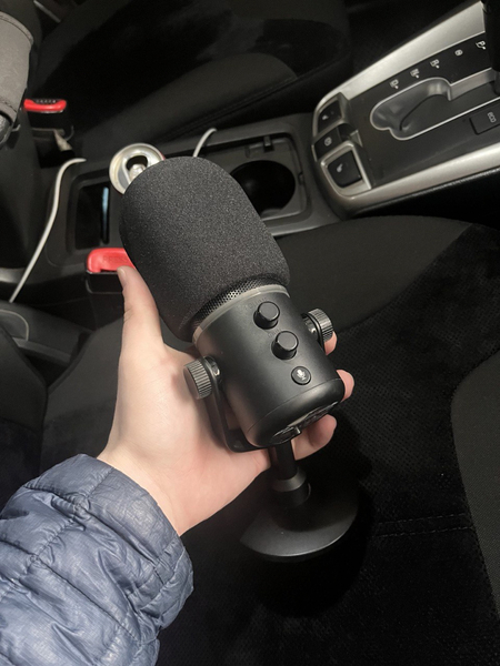 Продам Микрофон Razer Serien Elite
