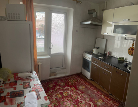 Чилонзор метрога якин жойда кв ижарага берилади факат оилага