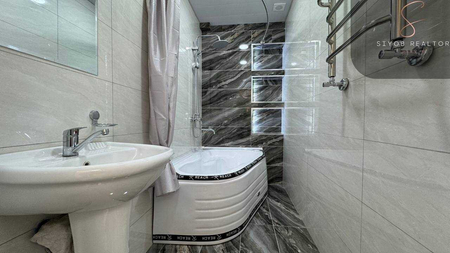 №3073/2709.Продается 3х-комнатная квартира в Новостройке.