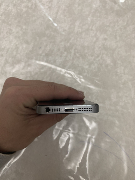 Iphone 5S space grey