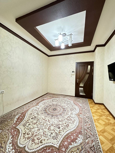 Срочно продается квартира Чиланзар Ц 4 комната 1/4