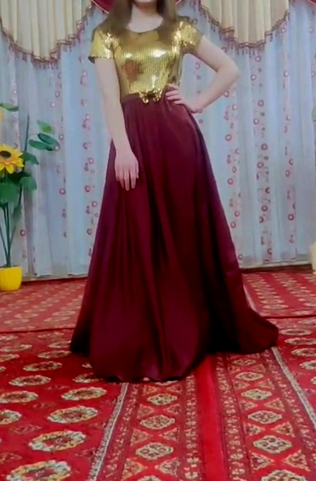 Qizlar uchun bazm ko'ylagi