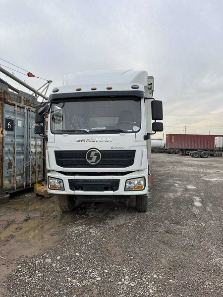 Shacman L3000 АВТОФУРГОН ШТОРКА 9 метр