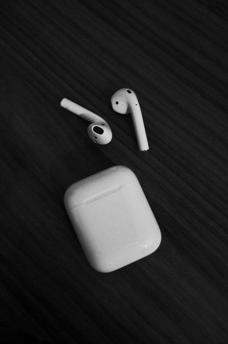 Airpods 2.2 lux Dubai