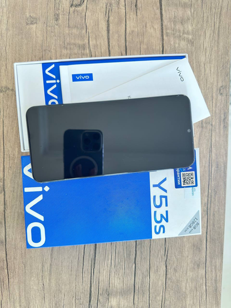 Vivo y53s  128гб
